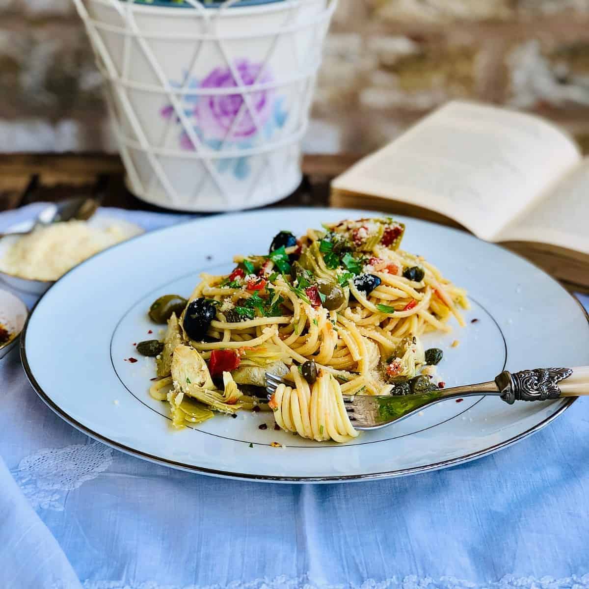 Easy Pasta Recipe - With Artichoke & Olives Kitchen and Other Stories