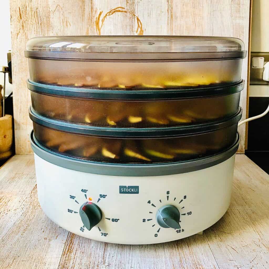 Dried Quince & Quince Syrup Recipe - Kitchen and Other Stories